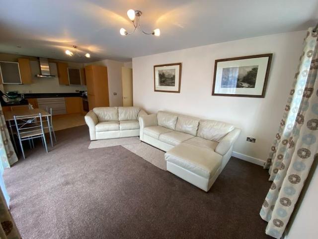 2 Bed Flat, The Quays, NG7