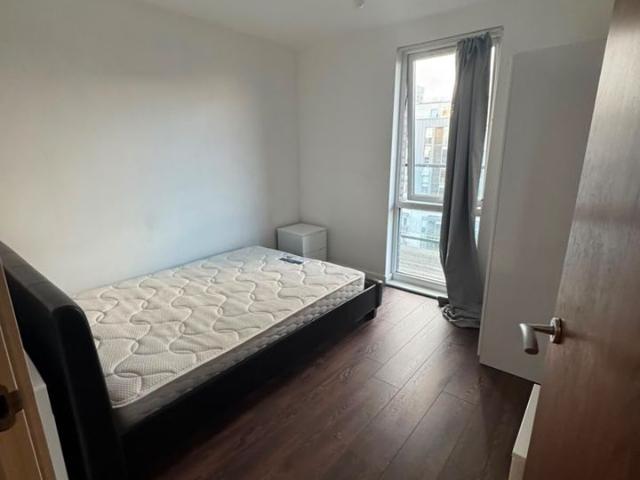 2 Bed Flat, The Riverside, M5