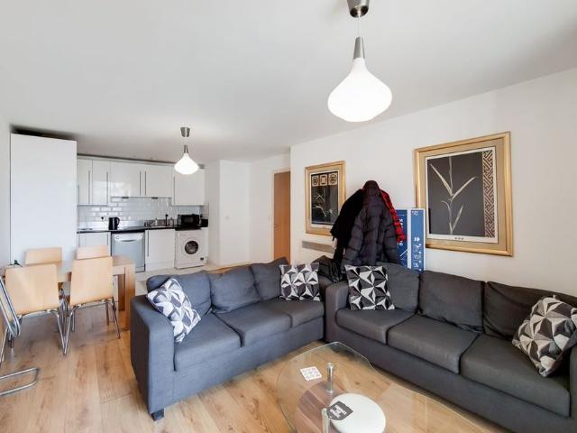 2 Bed Flat, The Sphere, E16