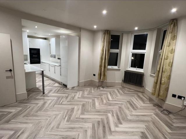 2 Bed Flat, Therapia Road, SE22