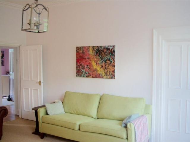 2 Bed Flat, Thicket Road, SE20