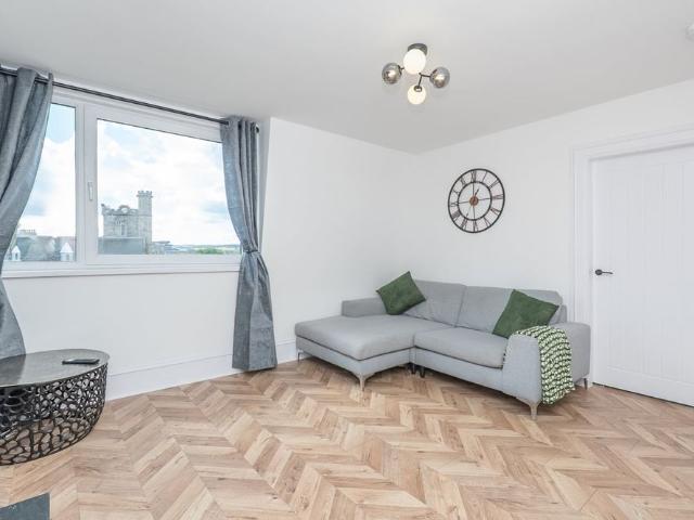 2 Bed Flat, Thistle Place, AB10
