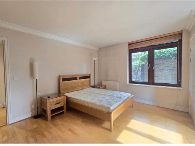 2 Bed Flat, Thomas More St, E1W