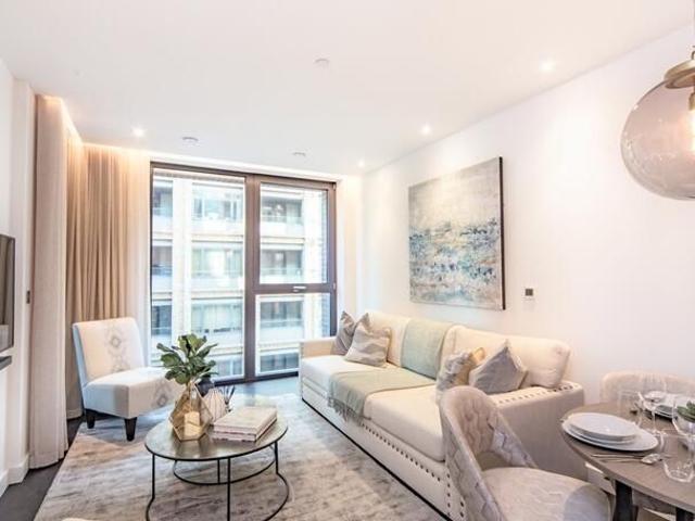 2 Bed Flat, Thornes House, SW11