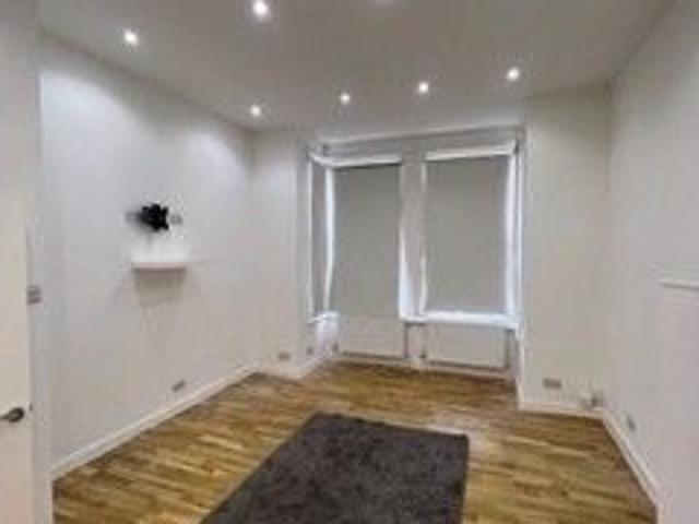 2 Bed Flat, Thurlestone Road, SE27