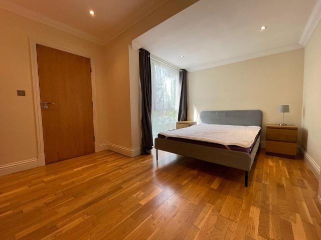 2 bed Flat To Let