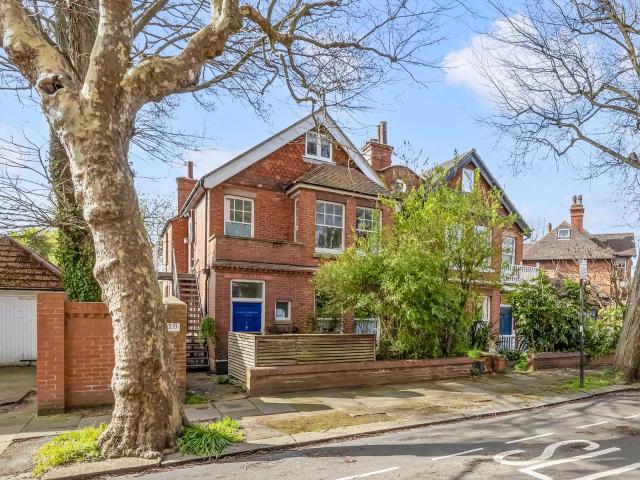 2 Bed Flat To Let