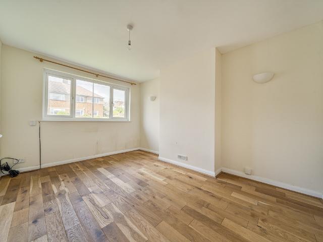 2 bed Flat To Let
