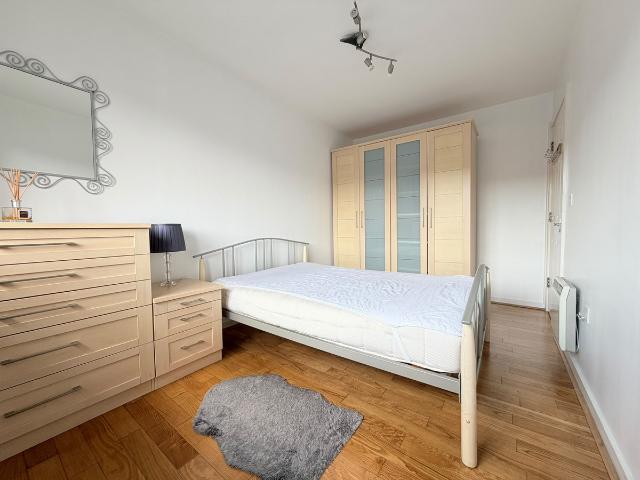 2 bed Flat To Let