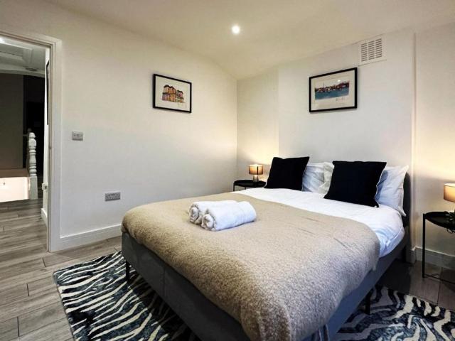 2 bed Flat To Let