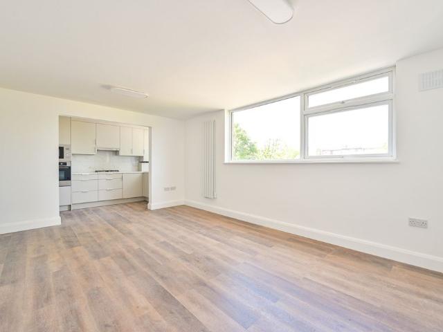 2 bed Flat To Let