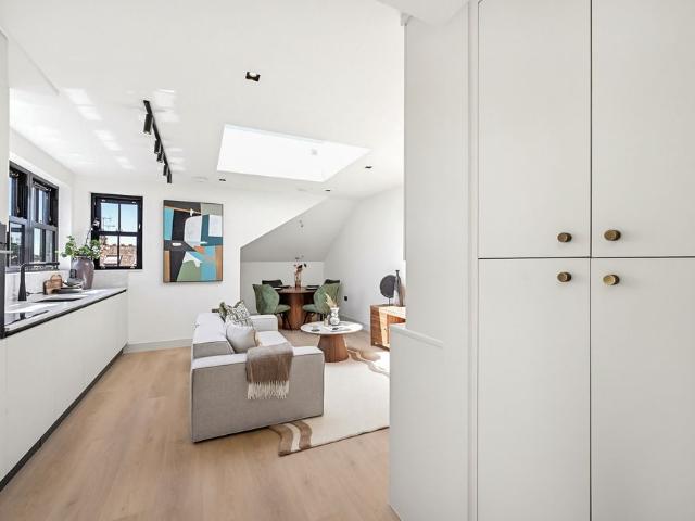 2 bed Flat To Let