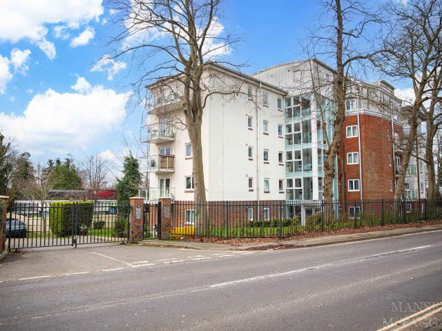 2 Bed Flat To Let