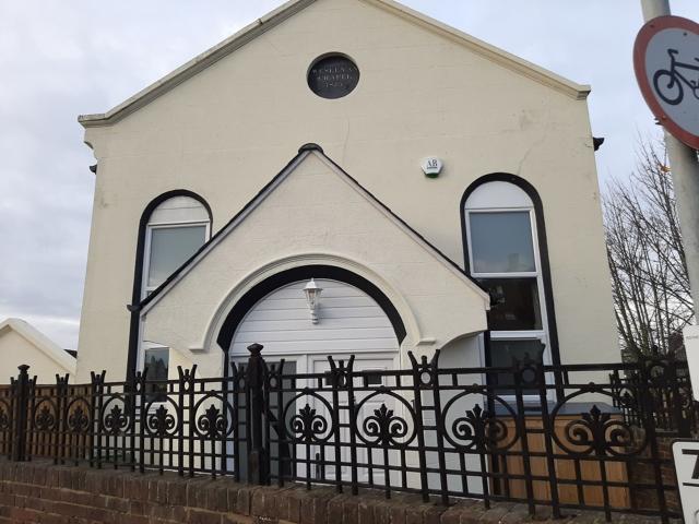 2 Bed Flat To Let