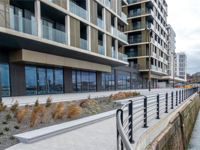 2 bed flat to let in Chatham