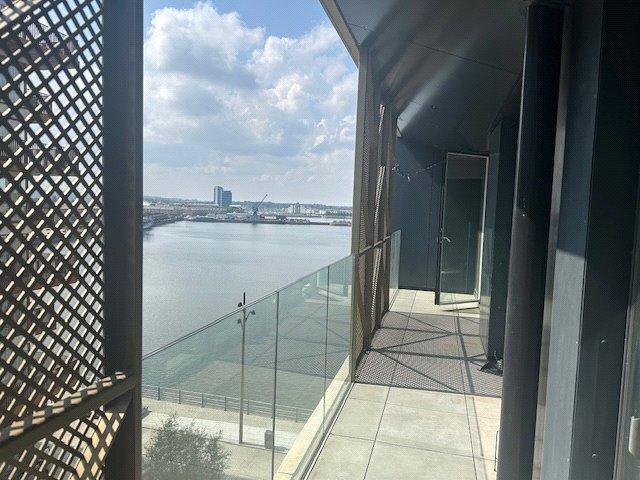 2 bed flat to let in Chatham