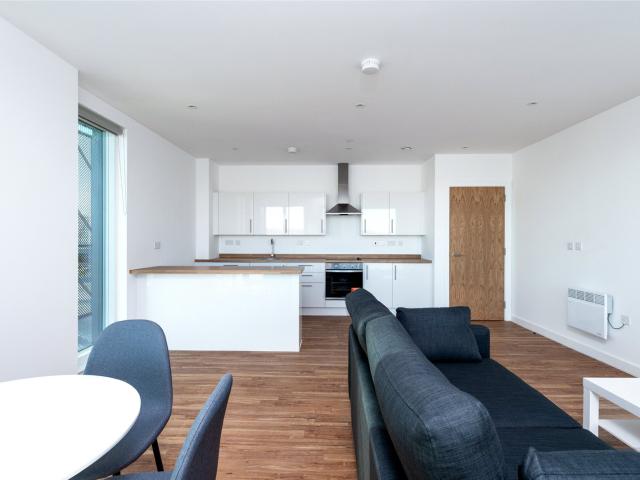 2 bed flat to let in Chatham