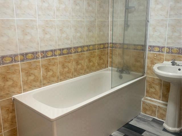 2 bed flat to let in Liverpool
