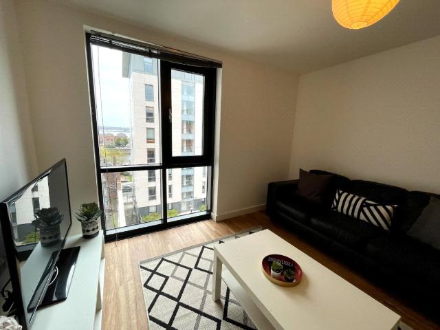 2 bed flat to let in Liverpool
