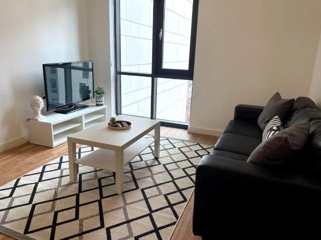 2 bed flat to let in Liverpool
