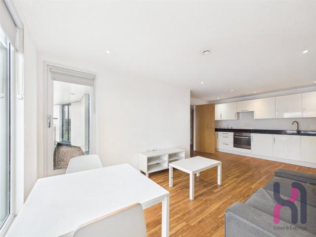 2 bed flat to let in Manchester