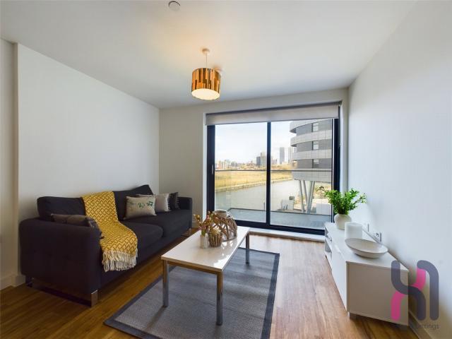 2 bed flat to let in Manchester