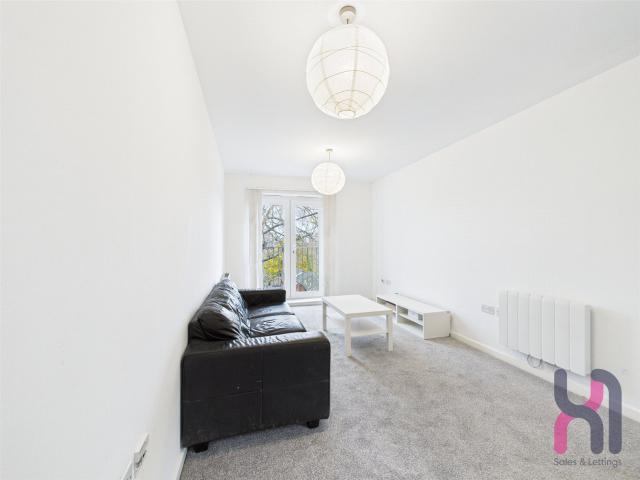 2 bed flat to let in Manchester