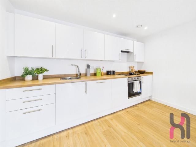 2 bed flat to let in Manchester