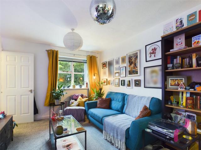 2 bed flat to let in Manchester