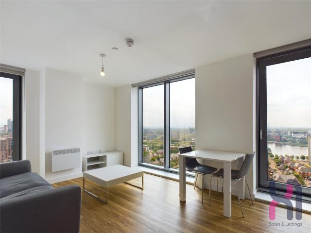 2 bed flat to let in Manchester