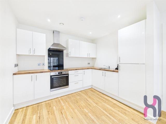 2 bed flat to let in Manchester