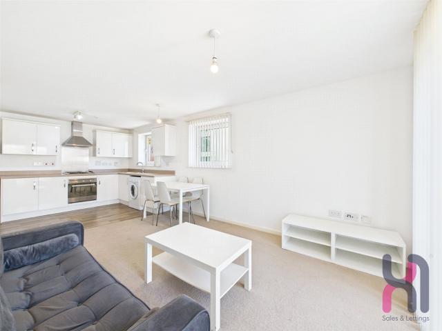 2 bed flat to let in Manchester