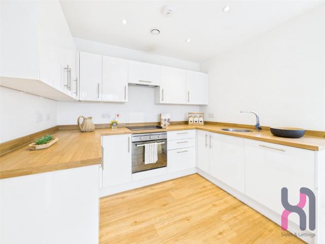 2 bed flat to let in Manchester