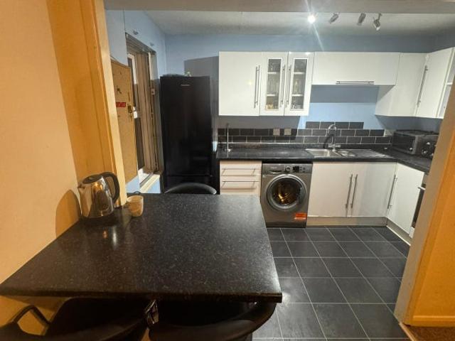 2 bed flat to let, Mcdowall Road, SE5 London