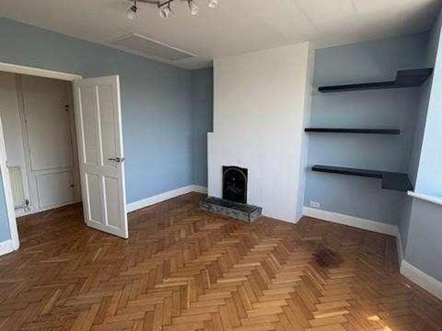 2 bed flat to rent