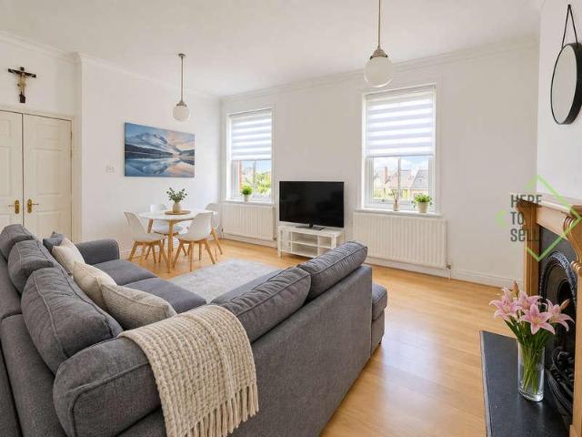 2 bed flat to rent