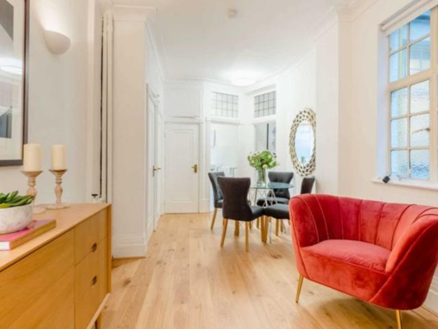 2 bed flat to rent