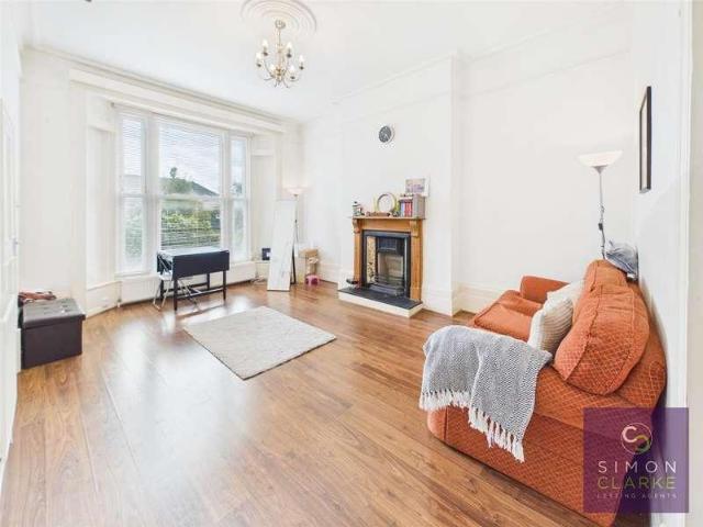2 bed flat to rent
