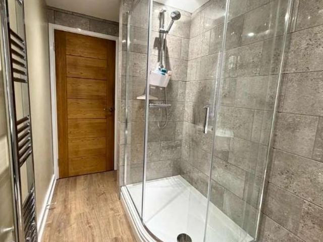 2 bed flat to rent