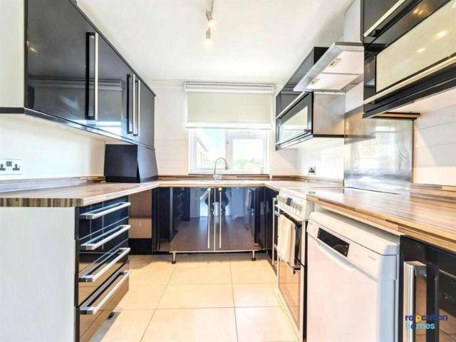 2 bed flat to rent