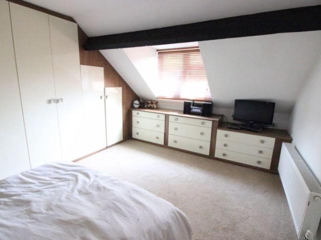 2 bed flat to rent