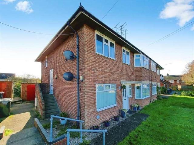 2 bed flat to rent