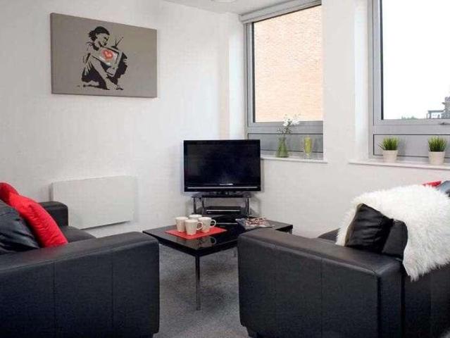 2 bed flat to rent