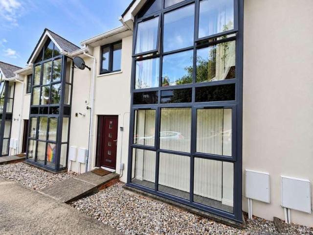 2 bed flat to rent