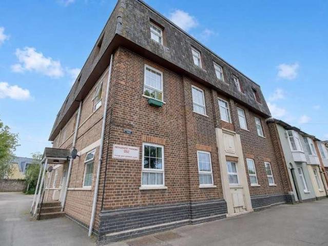 2 bed flat to rent