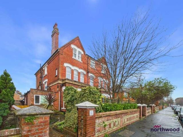 2 bed flat to rent