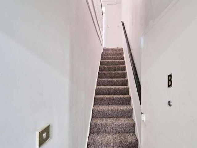 2 bed flat to rent