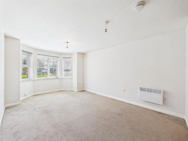 2 BED Flat To rent