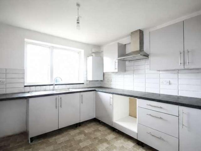 2 bed flat to rent