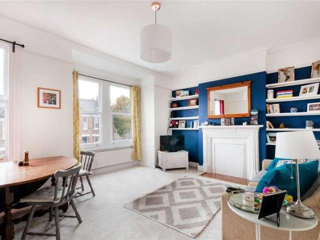 2 bed flat to rent